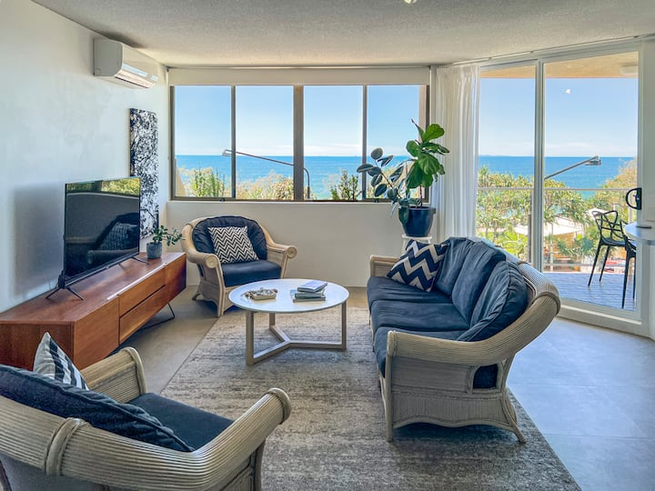 Sanctuary By The Sea On Kings Beach - Golden Beach