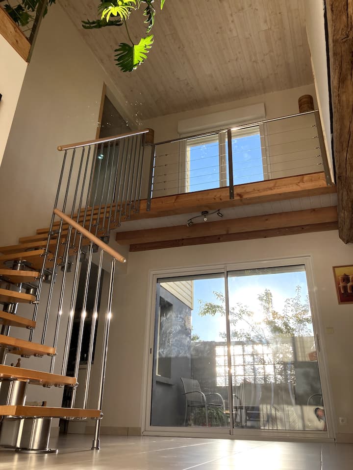 Maison Calme, Idéalement Située - Clisson