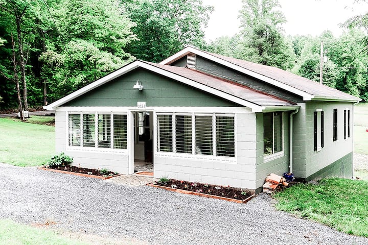 Cottage Retreat | Inside National Park! - Hawks Nest State Park, Ansted