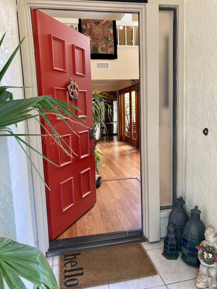 Townhouse In Best Location, Extended Stay Possible - Irvine