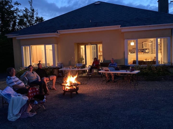 Entire House. 12+ Guests. See The Video. Lake. - Shannon