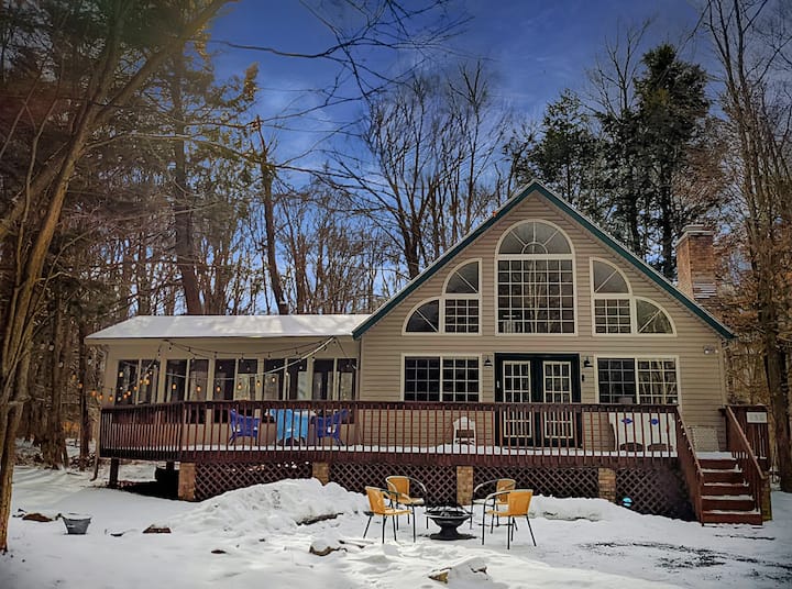 Johnny's By The Lake: Ski Chalet|cozy|private - Arrowhead Lake, PA