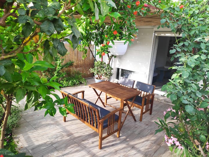 Apartman 77-podstrana: U Centru Dalmacije - Podstrana