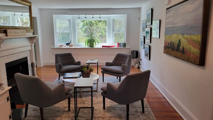 Sandpiper Room - Edgartown, MA