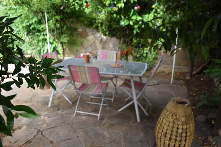 Le Pradet : Studio Avec Jardin Proche Mer - La Garde
