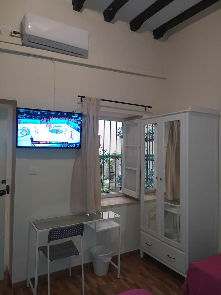 Pension Azahar - Superior Doble 2 Camas. Baño Privado - Tarifa Estandar - Sevilla