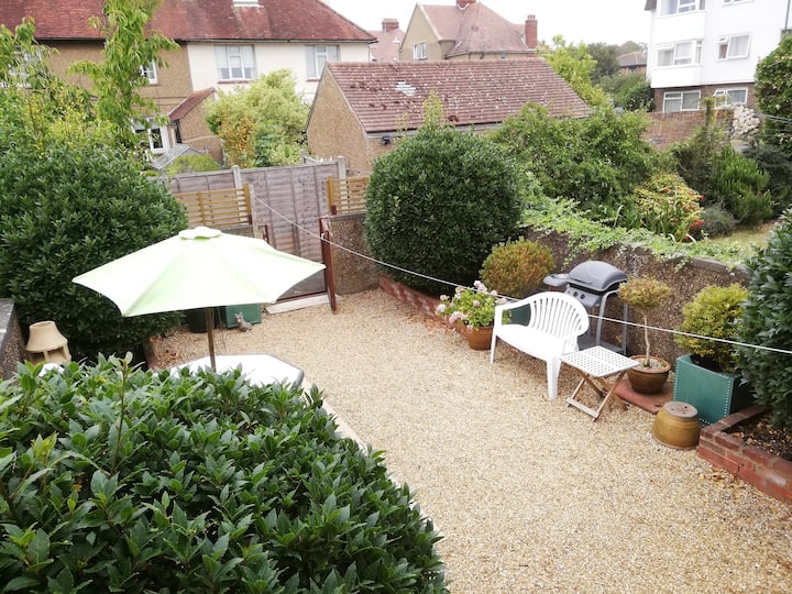 Racing Greens Garden Apartment - Littlehampton