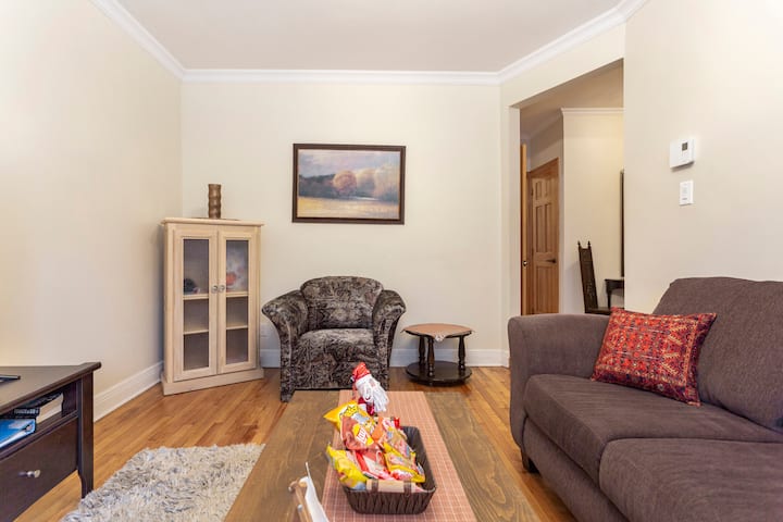 3 Bedroom Stylish Spacious Flat In An Area You Lov - Montreal