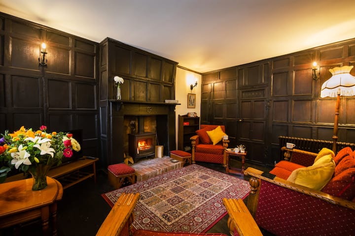Historic Wesley House In Shrewsbury Town Centre - Shrewsbury