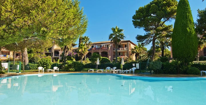 La Badine : Parc Ombragé Balnéo Clim Plage Piscine - Porquerolles