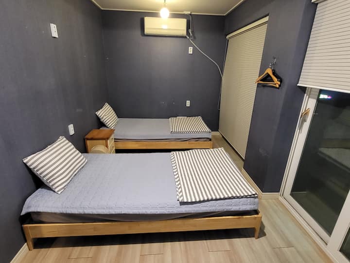 Dormitory For 2 Persons ( Two Single Bed Room) - Tongyeong-si