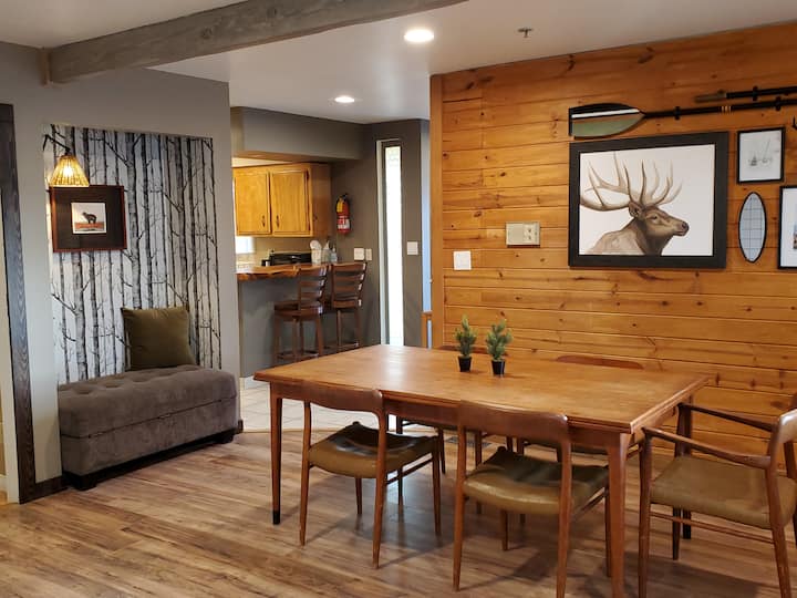 Large Multi Family Group Cabin By Lake & Village - Big Bear Lake, CA