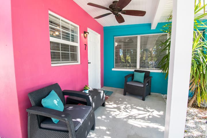 #7 -Sea Turtle Bungalows @ John's Pass 1b/1b - Madeira Beach, FL