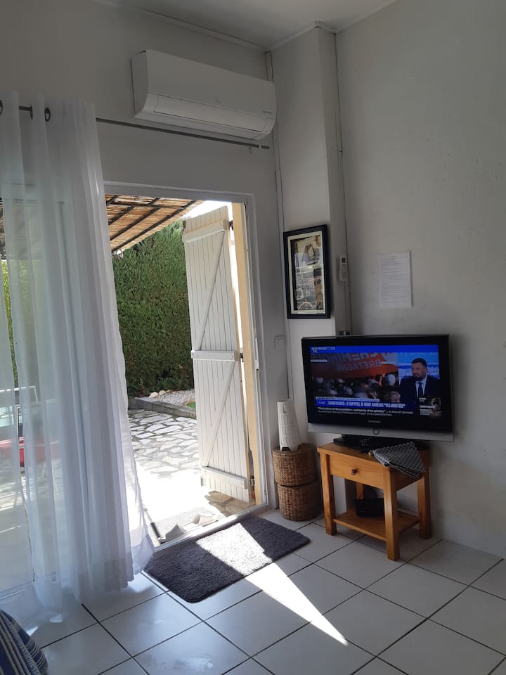 Studio 2/4 Personnes Le Castellet (Var) - La Cadière-d'Azur