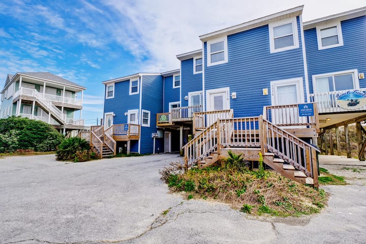 Oceanfront Escape At Eastern Sails - North Topsail Beach, NC