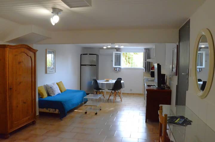 Studio 35m2 Climatisé, 10mn Des Calanques - La Ciotat