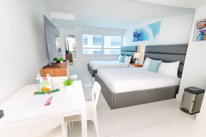 Beautiful Studio | Beachresort | Free Valetparking - South Beach, FL