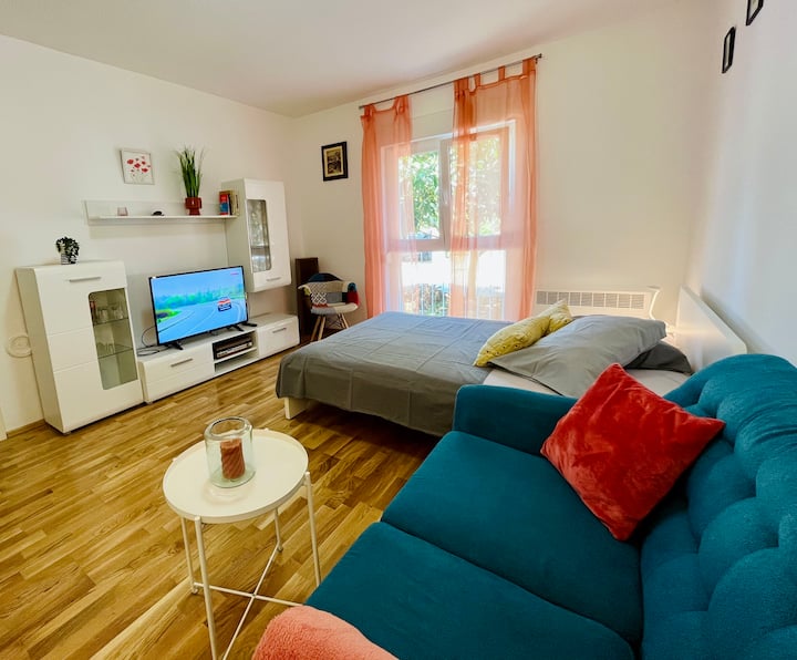 Cozy Studio One Minute Walk From The Beach! - Poreč