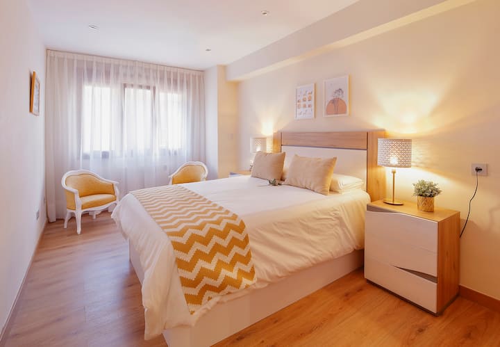 Apto. Totalmente Renovado Aprox. 150 M De La Playa - Gijón