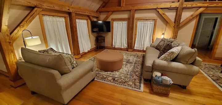 "Rustic Retreat" Beautiful Timber Frame Home Cabin - Sam Houston Jones State Park, Lake Charles