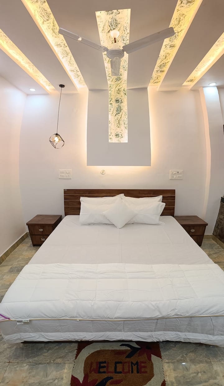 Cozy Independent Studio Flat | Perfect Getaway - Lucknow