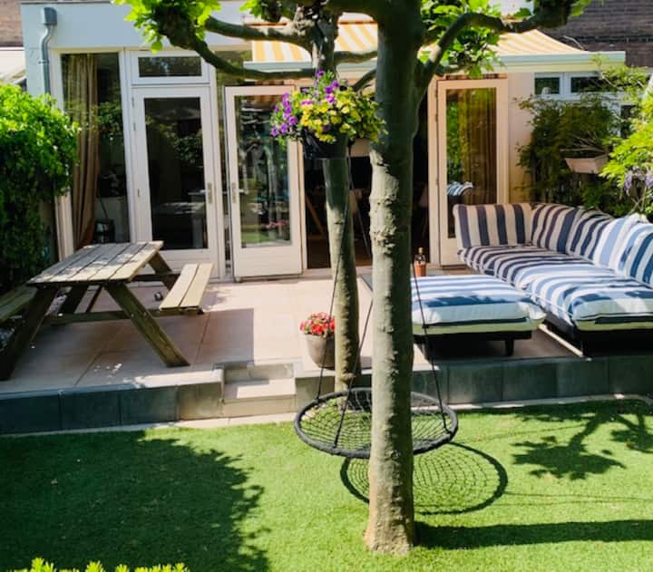 Family Home, 4 Rooms, 2 Showers, Terrace, Bicycles - Leiden
