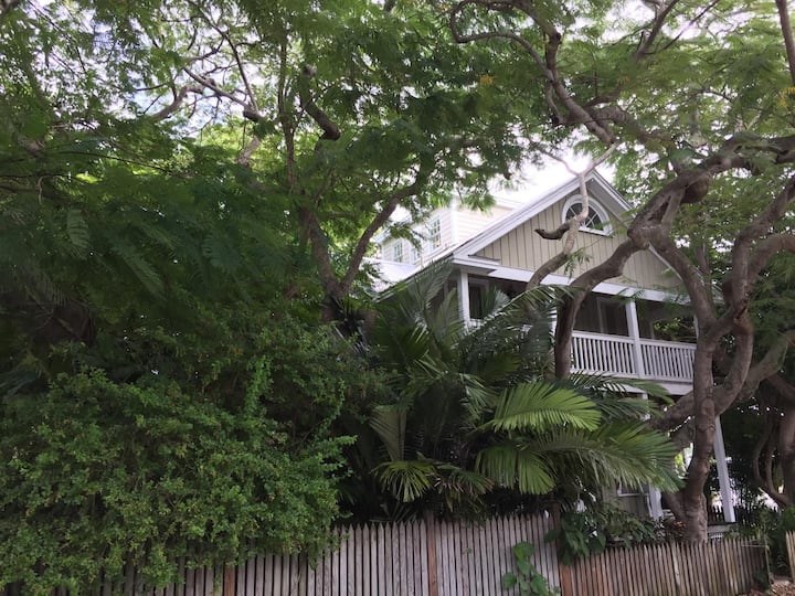 Key West Garden Oasis, Best Location! - Key West, FL