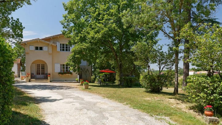Maison De Campagne & Spa 6 Personnes
15 Min D'auch - Gers