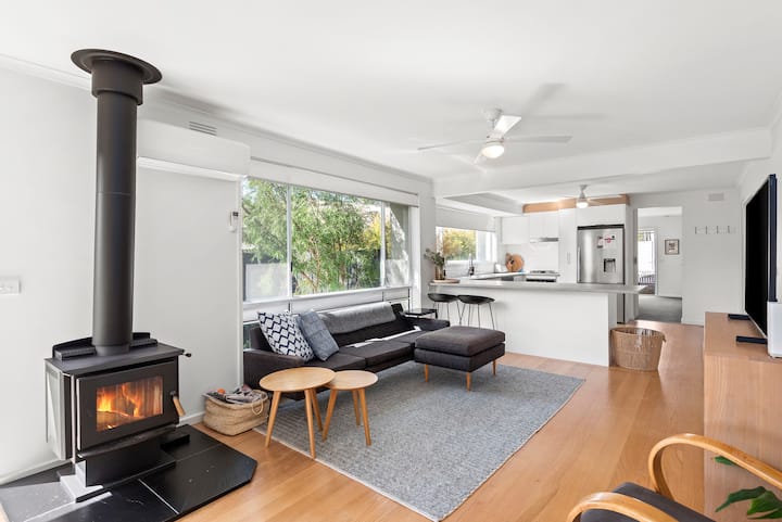 Stylish, Sunny Coastal Getaway - Point Lonsdale