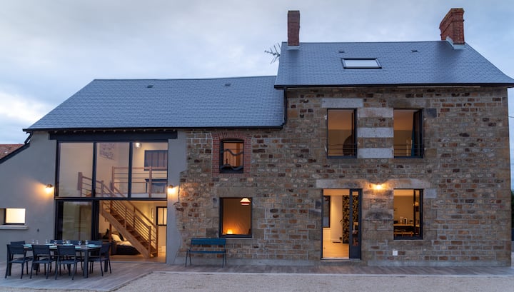 Grande Longère, Dans La Baie Du Mont Saint Michel. - Avranches