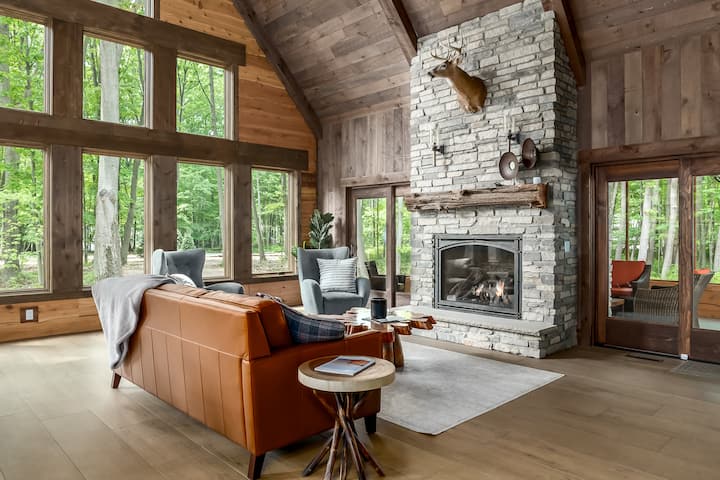 Lakeshore Woods Lodge - A Lakewood Lux Property - Saugatuck, MI