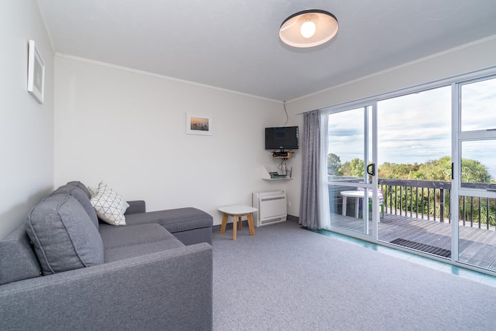 10 Handpicked Airbnb Vacation Rentals In Kaka Point, New Zealand ...