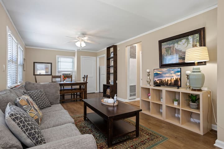 Near Downtown! 1 Bed Minutes To Everything! - Greenville, SC