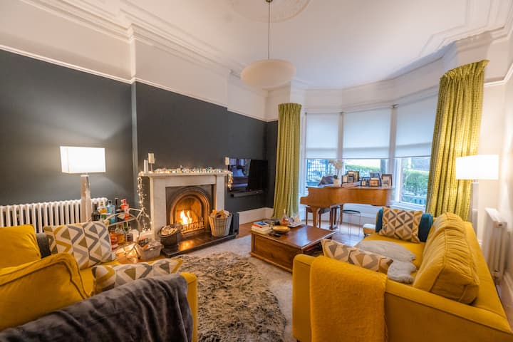Charming West End Private Room - Glasgow