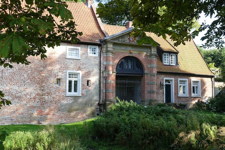 De Verblief In Der Burg Berum - Greetsiel