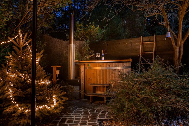Sfeervolle Boslodge Met Hottub En Veranda - Lisse