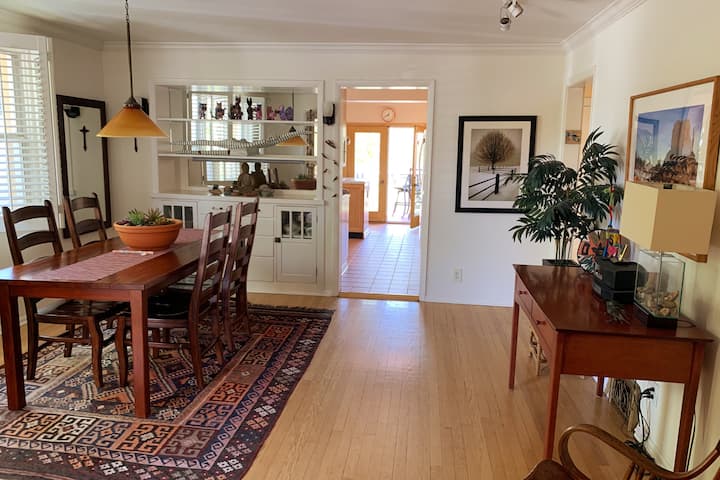 Darling Bungalow In The Heart Of Salt Lake City - Salt Lake City, UT