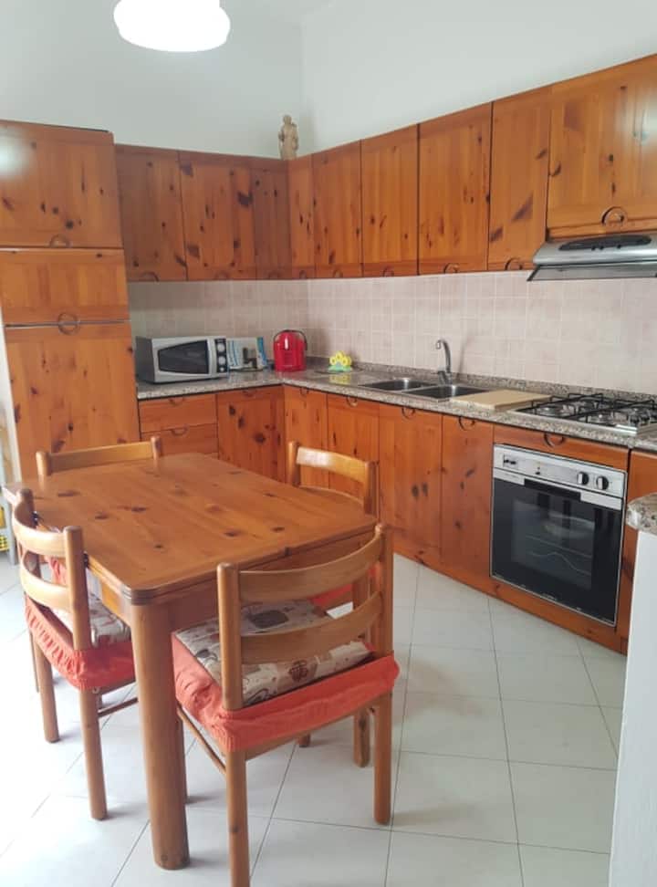 House With Private Garden And Parking - Sant'Antioco