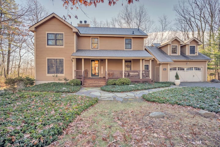 Poconos Private House W/ Hot Tub - Camelback - Tannersville, PA