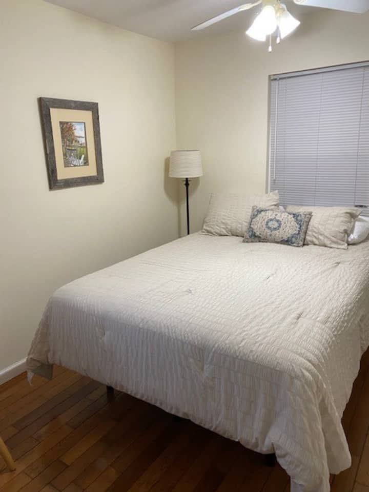 Quaint Cabin In The Woods With Lake Chatuge Access - Hiawassee, GA
