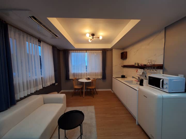 양리당 402호 (거실 + 침대방, 한달살기 가능) - 양양군