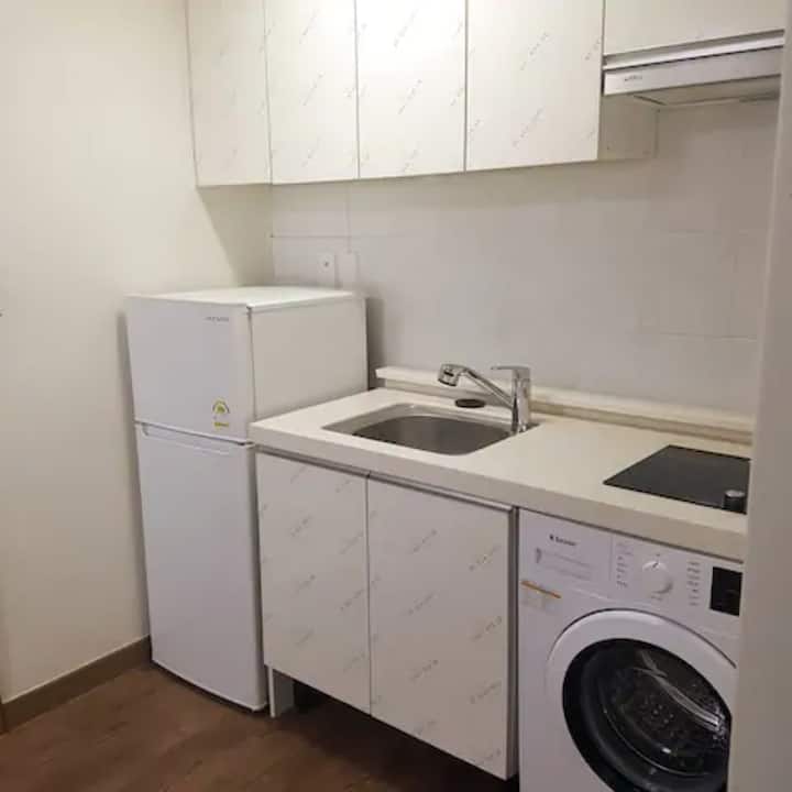 102호, Netflix+youtube시청&[요양병원이용가능] 깨끗한공기[침대전기매트사용] - 광탄면