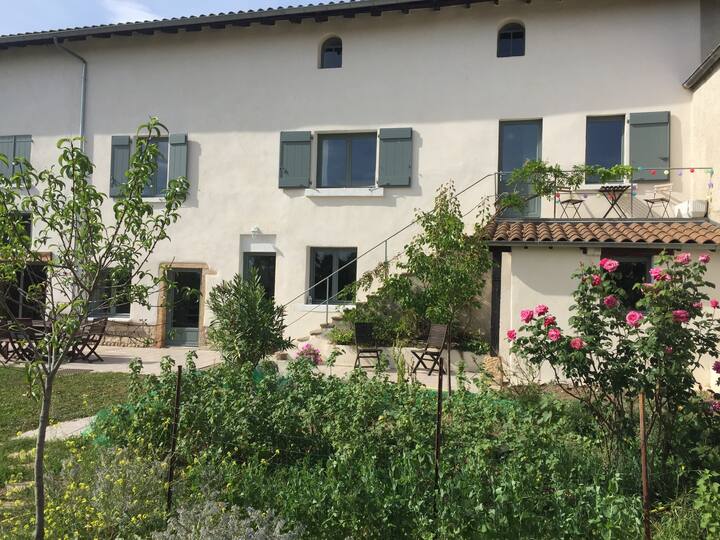 Chambres Avec Accès Indépendant, Proche A46 - Anse