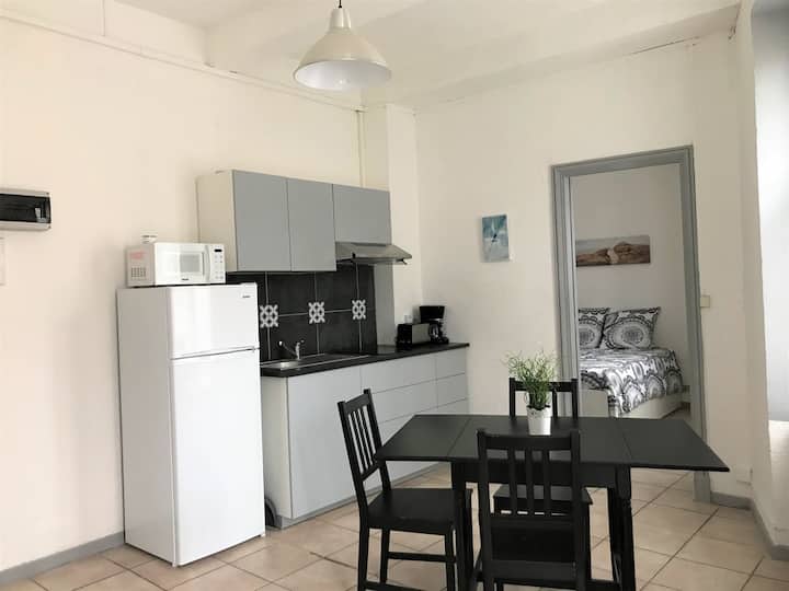 30 M², 2 Pièces, Climatisé, Balcon, 3 Pers, 2e éT - Narbona