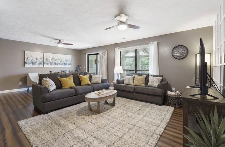 Gorgeous Luxury 3br/2ba In Pointe Royale! - Branson, MO