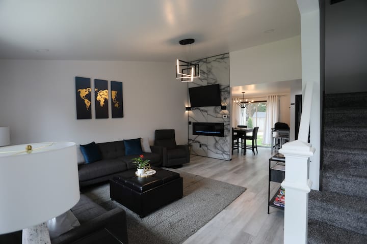 -Modern Stay- - Appleton, WI