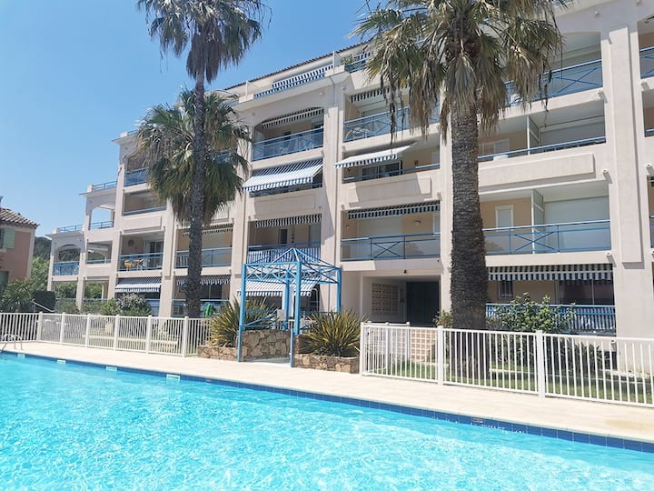 Le Lavandou Appart T2 - 4 Pers / Piscine - Parking - Le Lavandou