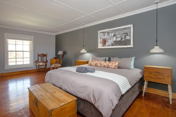 Avondrust Guesthouse Room 2 - Klaarstroom