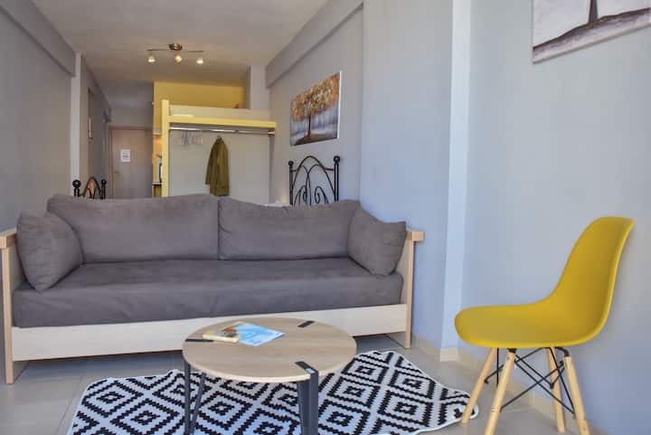 Central Renovated Studio On 3rd Floor - Heraklion