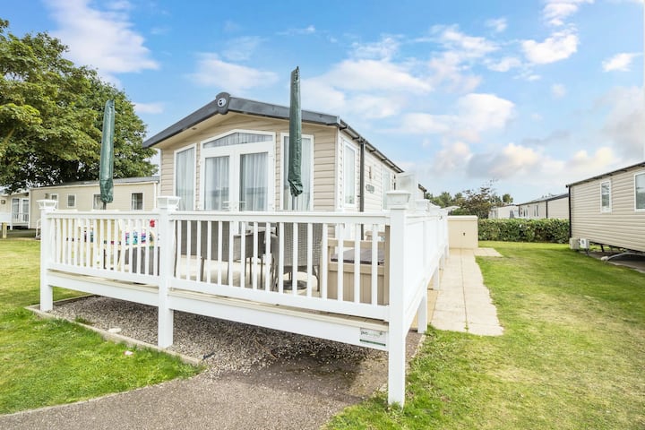 Beautiful 8 Berth Caravan For Hire At Seashore Haven Park In Norfolk Ref 22039c - Great Yarmouth